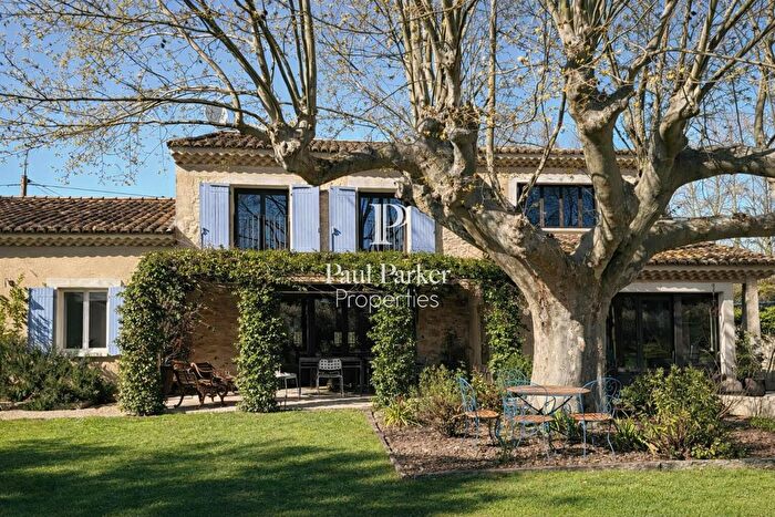 Maison à vendre - Saint-Rémy-de-Provence - 8 pièces - 5 chambres