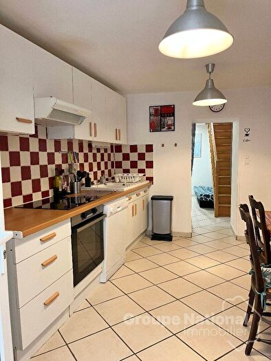 Maison à louer - Centre Ville, Le Thor - 3 pièces - 2 chambres