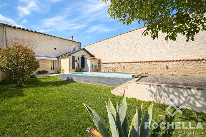 Maison à vendre - Saint-Jean-dAngély - 4 pièces - 3 chambres