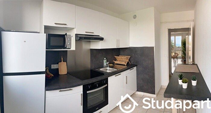 Appartement à louer - Pau Nord - 1 pièce - 3 chambres