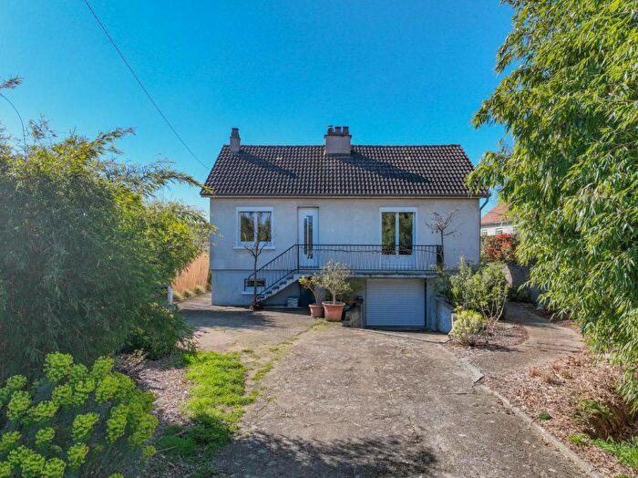 Maison à vendre - Châlette-sur-Loing, Le Bourg, Le Lancy - 4 pièces - 3 chambres