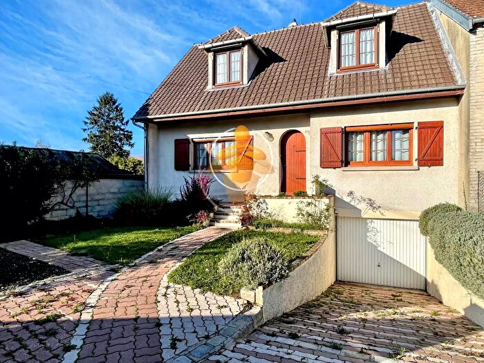 Maison à vendre - Tergnier, Tergnier ville - 6 pièces - 4 chambres