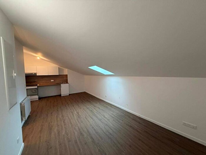 Appartement à louer - Les Grandes Carmes, Marseille ème arrondissement - 2 pièces - 1 chambre