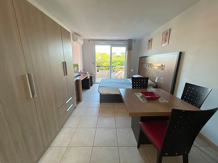 Appartement 1 pièce à Rousset, à louer