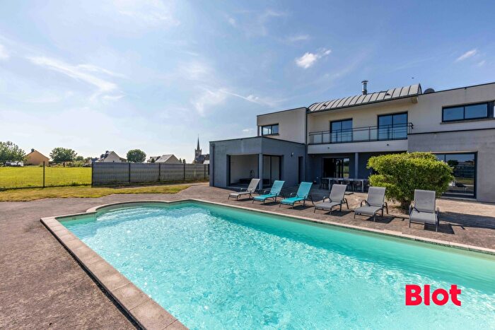 Maison à vendre - Le Crouais - 10 pièces - 5 chambres