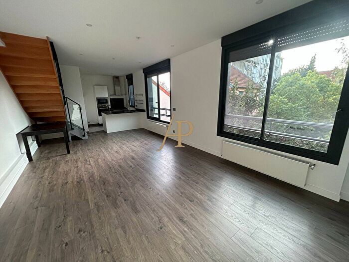 Appartement à louer - Péreire, Saint-Germain-en-Laye - 5 pièces - 3 chambres