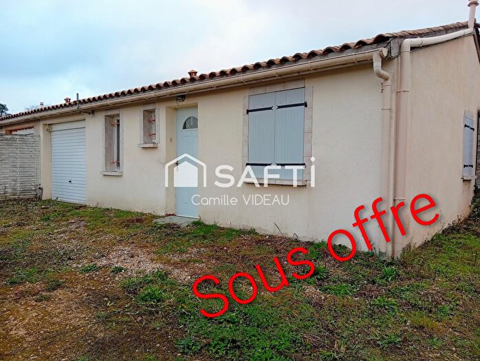 Maison à vendre - Montlieu-la-Garde - 4 pièces - 3 chambres