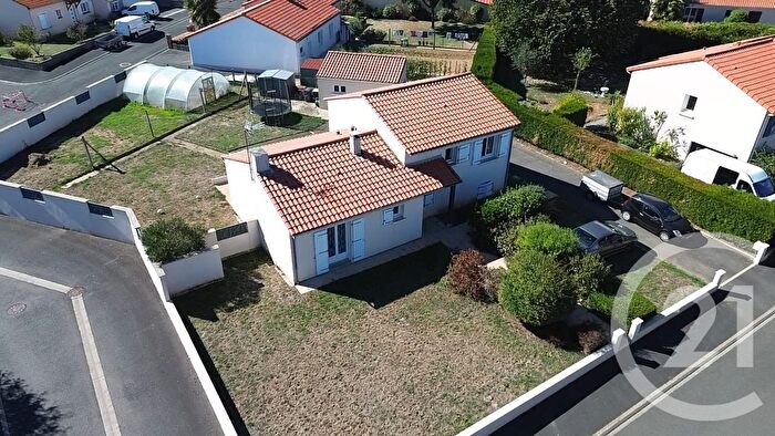 Le Puiset-Doré - Maison 6 pièces à vendre