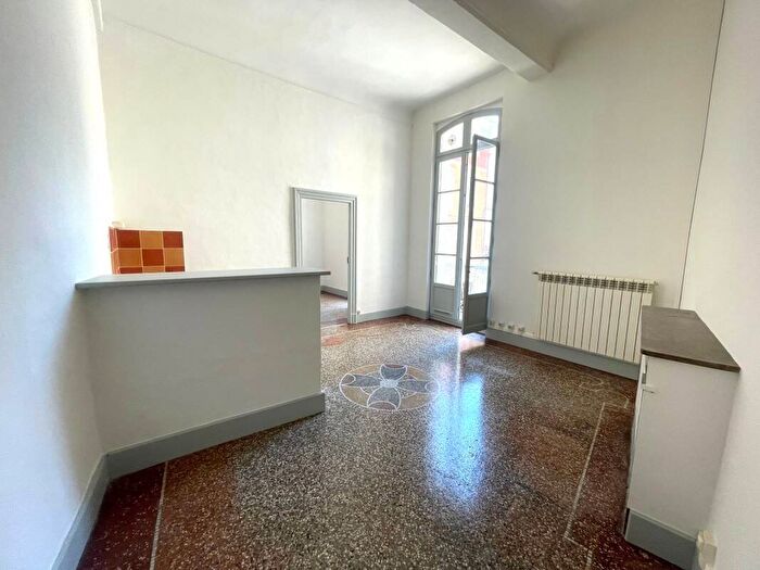 Appartement à louer - Sommières - 2 pièces - 1 chambre