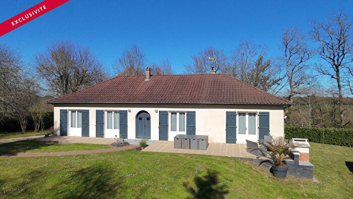 Maison à vendre - Civray - 7 pièces - 4 chambres