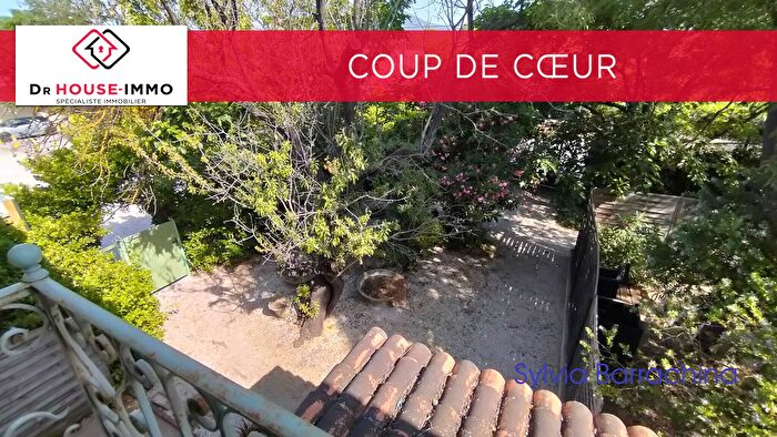 Appartement à vendre - Hyères, Centre-ville - 5 pièces - 4 chambres