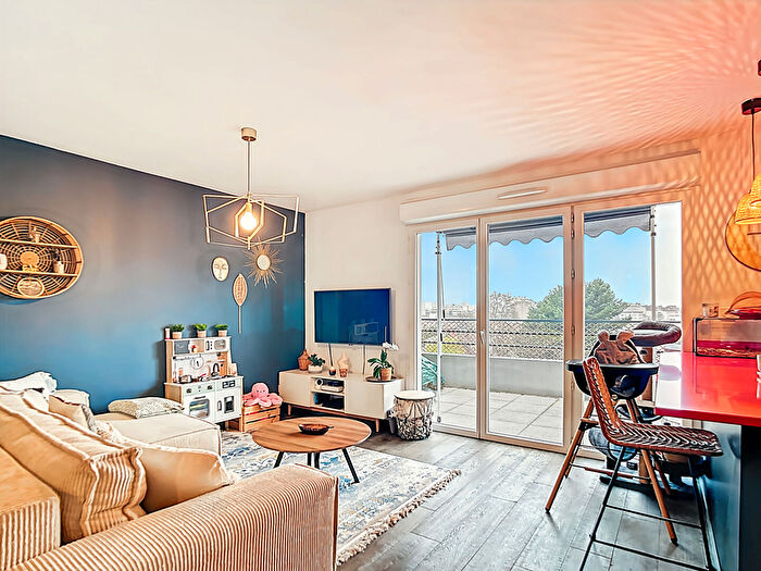 Appartement à vendre - Marseille e , Pont de Vivaux - 3 pièces - 2 chambres