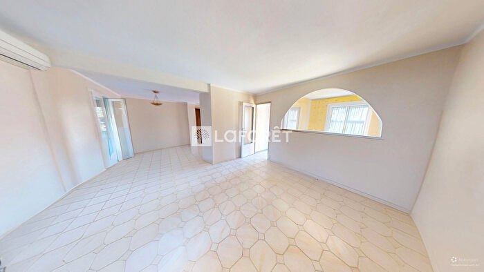 Maison à vendre - La Fare-les-Oliviers - 6 pièces - 4 chambres