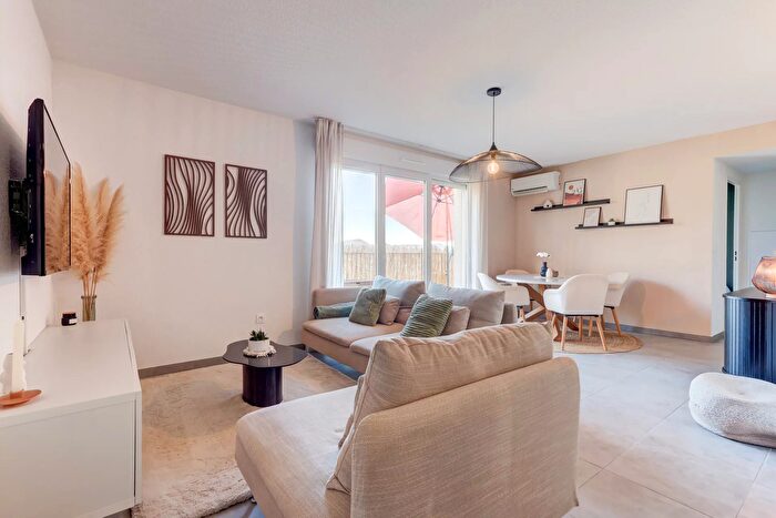 Appartement à vendre - Vence, Centre-ville - 3 pièces - 2 chambres