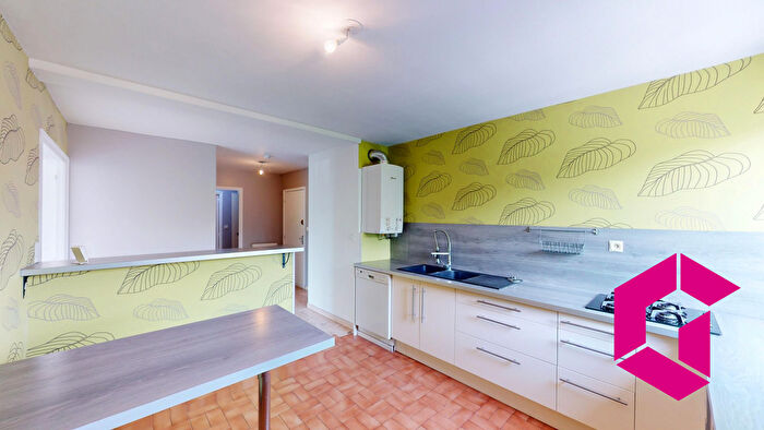 Appartement à vendre - Le Chambon-Feugerolles - 3 pièces - 2 chambres