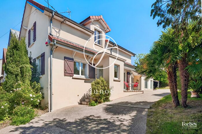 Rueil-Malmaison, Coteaux : Maison 5 pièces à vendre