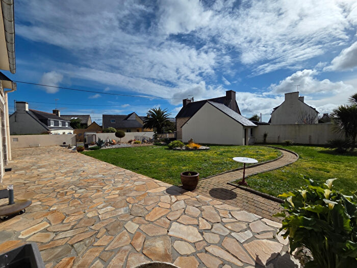 Maison à vendre - Plonéour-Lanvern - 5 pièces - 4 chambres