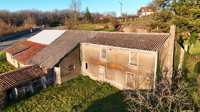 Maison à vendre - Quinçay - 4 pièces - 2 chambres