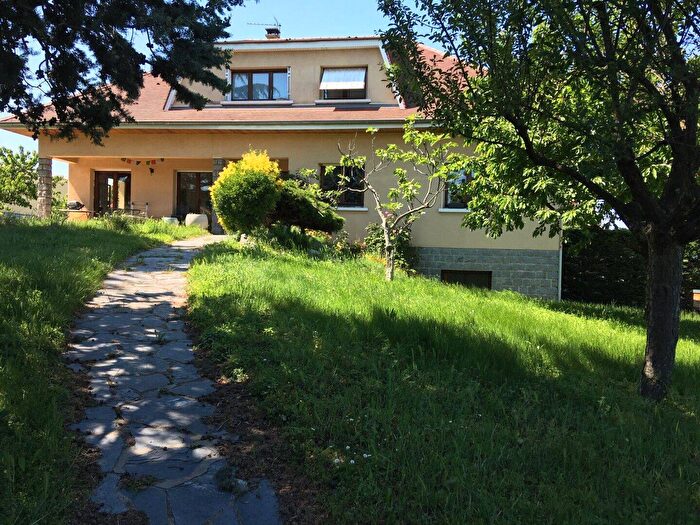 Maison à louer - Perica-La Roue, Rillieux-la-Pape - 6 pièces - 6 chambres