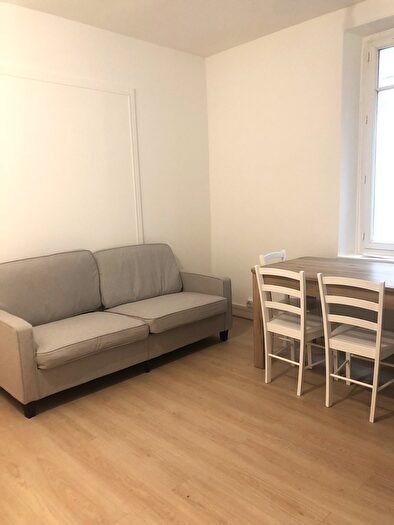 Appartement à louer - Paris e  - 3 pièces - 1 chambre