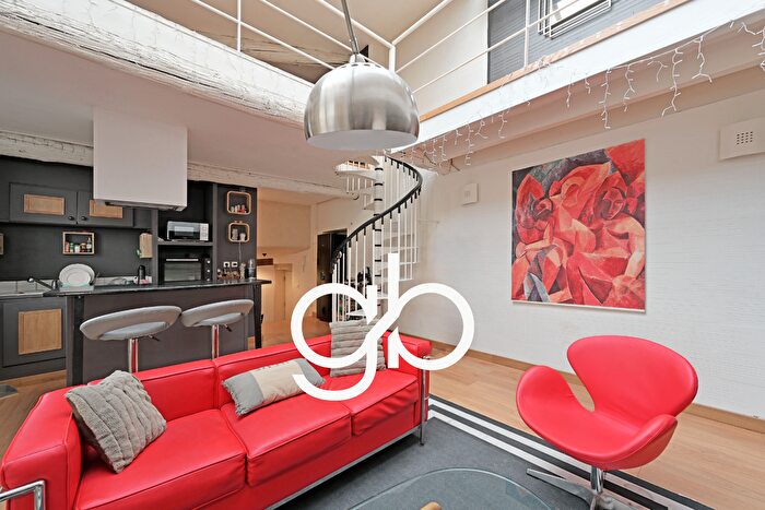 Appartement à vendre - Nîmes, Ecusson, Arènes - 3 pièces - 2 chambres