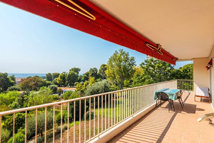 Appartement 5 pièces à vendre à Cagnes-sur-Mer, Haut de Cagnes
