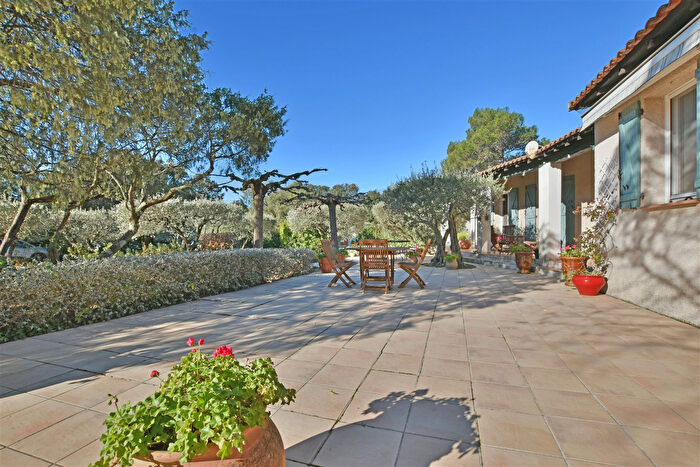 Maison à vendre - Nîmes, Castanet - 6 pièces - 4 chambres