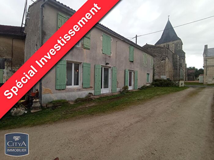 Maison à vendre - Villeneuve-la-Comtesse - 8 pièces - 4 chambres