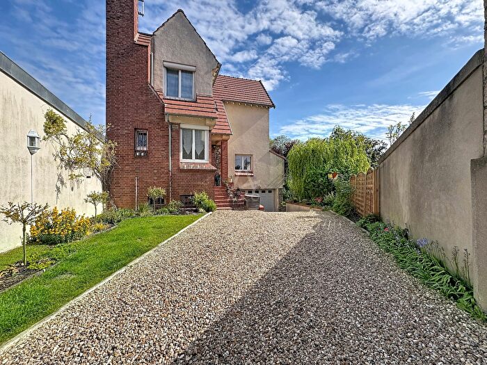 Maison 7 pièces à Villemomble, Époque, à vendre