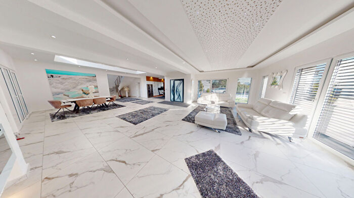 Maison à vendre - Wittenheim, Jeune-Bois - 5 pièces - 4 chambres