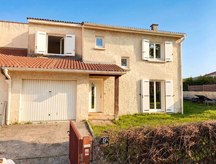 Maison à louer - Plateau, Le Teil - 5 pièces - 4 chambres