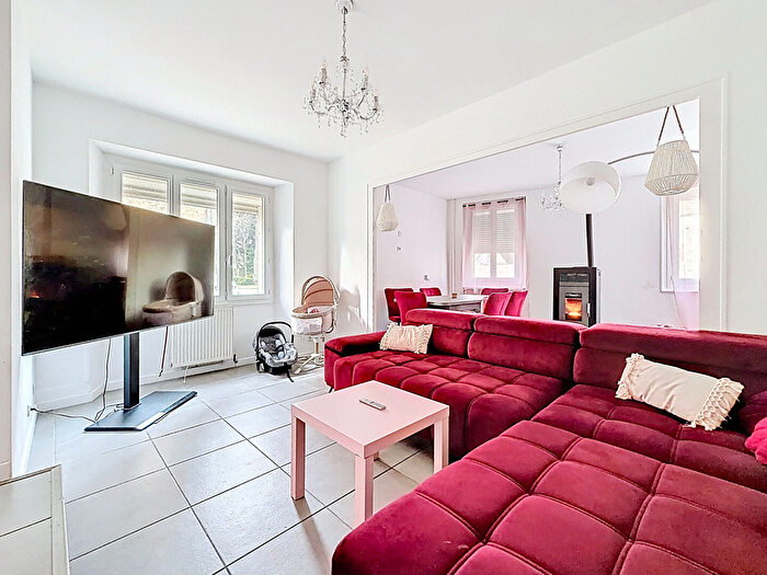 Maison à vendre - Houville-la-Branche - 5 pièces - 2 chambres