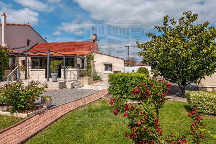 Maison à vendre - Château-dOlonne, Le Petit Paris, Le Village du Bois de Saint-Jean - 4 pièces - 3 chambres
