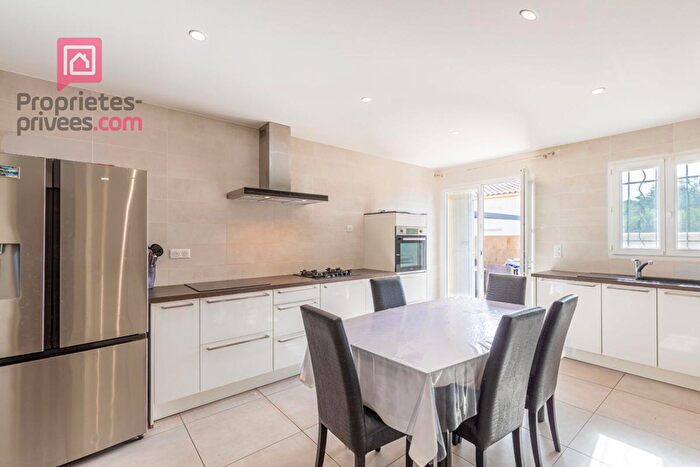 Maison à vendre - Carpentras, Est - 6 pièces - 3 chambres