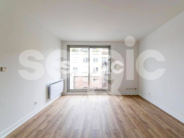 Appartement à louer - Centre Ville, Reims - 2 pièces - 1 chambre