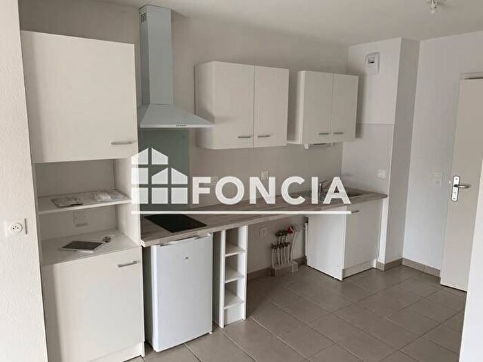 Appartement à louer - Casernes, Nîmes - 1 pièce