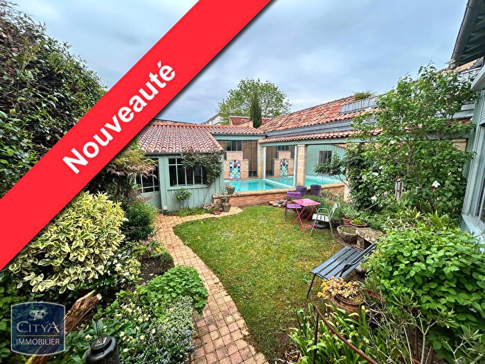 Maison à vendre - Bergerac, Centre-ville - 6 pièces - 3 chambres