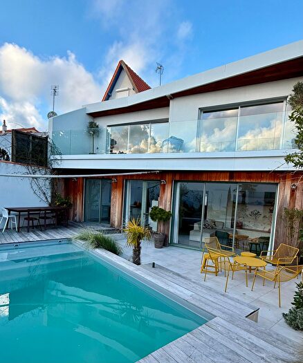 Les Sables-d'Olonne, Les Roses, Route du Château d'Olonne - Maison 7 pièces à vendre