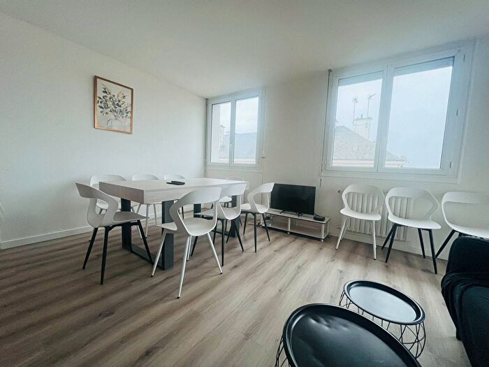 Appartement à louer - Saint-Nazaire - 6 pièces - 5 chambres