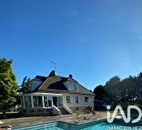 Maison à vendre - Saint-Florentin - 5 pièces - 4 chambres