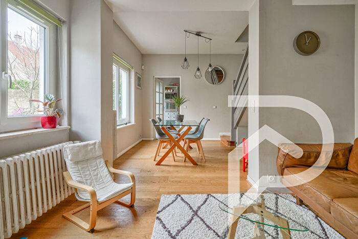 Maison à vendre - Vitry-sur-Seine, Plateau - 5 pièces - 4 chambres