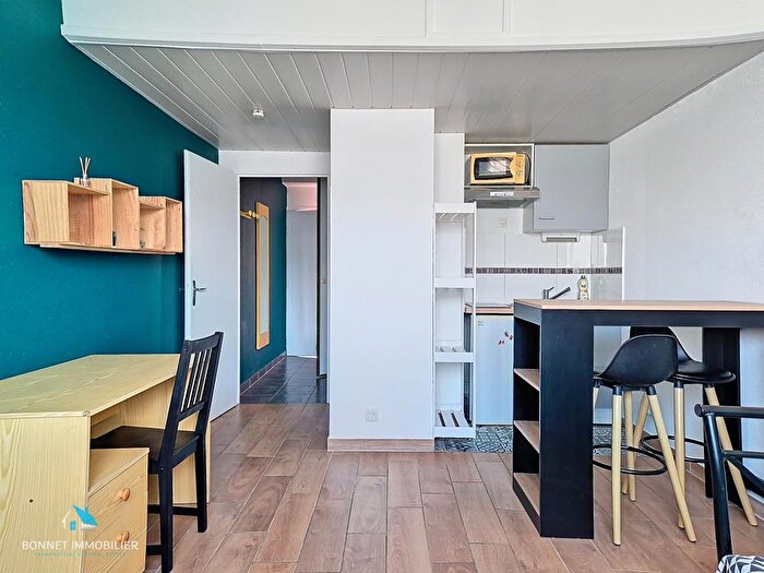 Appartement à louer - Clermont-Ferrand, Vallières, Sallins, Poncillon - 1 pièce