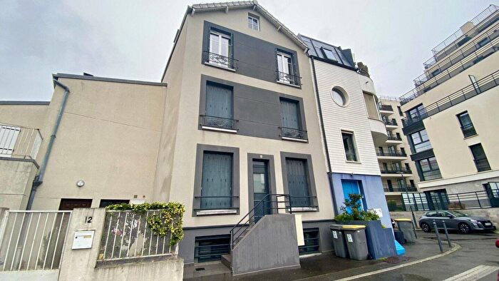 Appartement à louer - Espaces Jeunes, Issy-les-Moulineaux - 2 pièces - 1 chambre