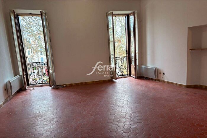 Appartement à louer - Salernes - 3 pièces - 2 chambres