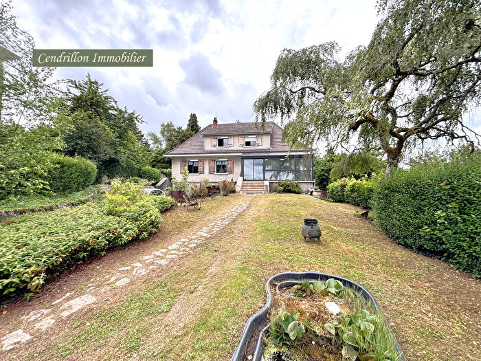 Maison à vendre - Bourganeuf - 9 pièces - 4 chambres