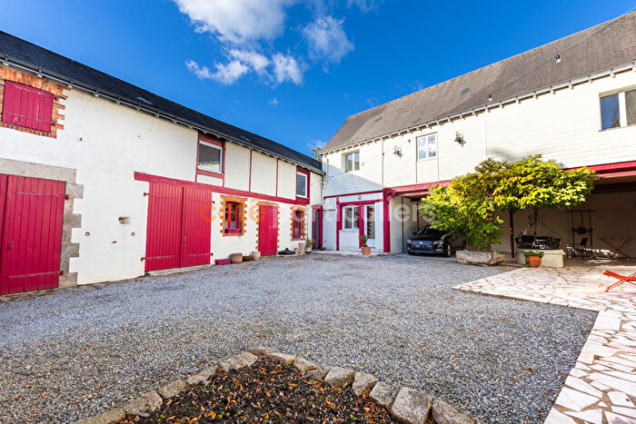 Maison à vendre - Vieillevigne - 10 pièces - 7 chambres