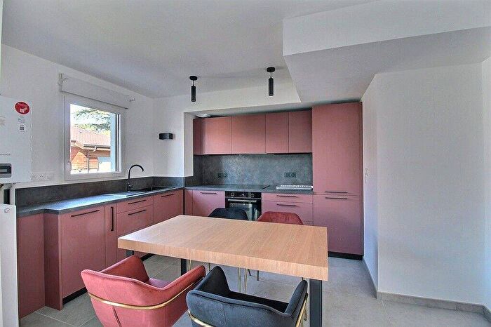 Centre Ville Est, Thonon-les-Bains : Appartement 2 pièces à louer