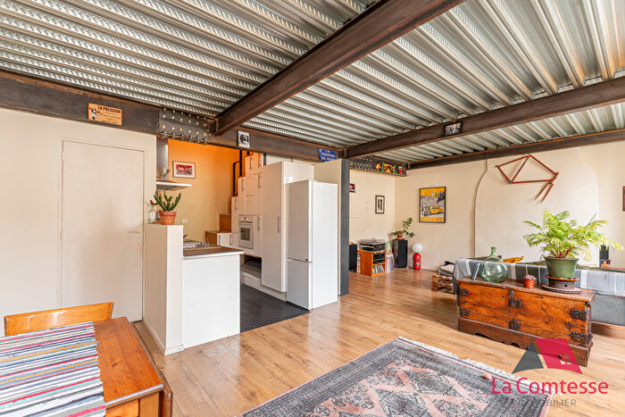 Appartement à vendre - Marseille e , La Joliette - 3 pièces - 2 chambres