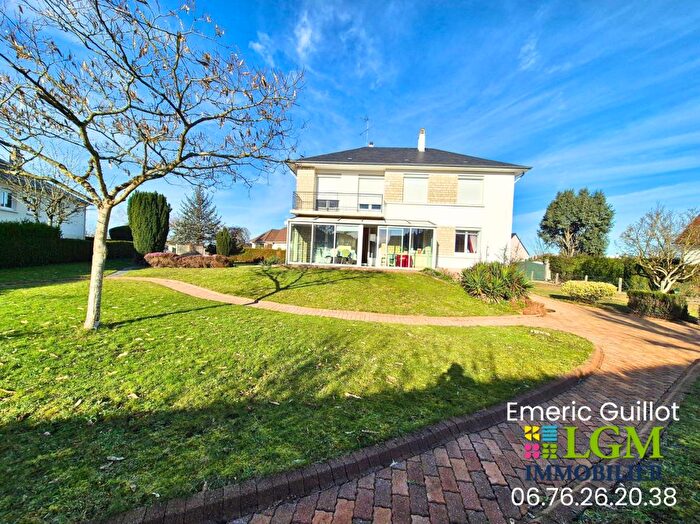 Maison à vendre - La Chaussée-Saint-Victor - 6 pièces - 4 chambres