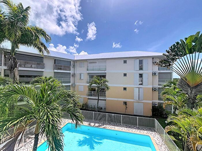 Appartement à louer - Baie Mahault - 2 pièces - 1 chambre